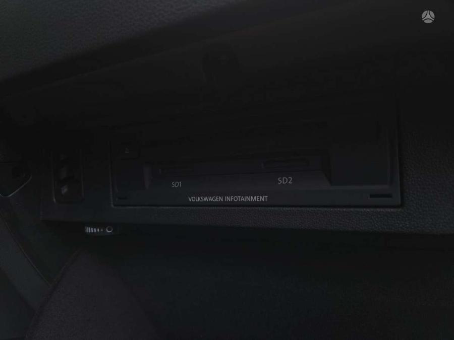 Blue Volkswagen Passat 2016 in Kaunas, with an engine capacity of 1.60 L and mileage of 300 thousand km for 8250 €, photo 18 on AUTOMOTO.COM.LV