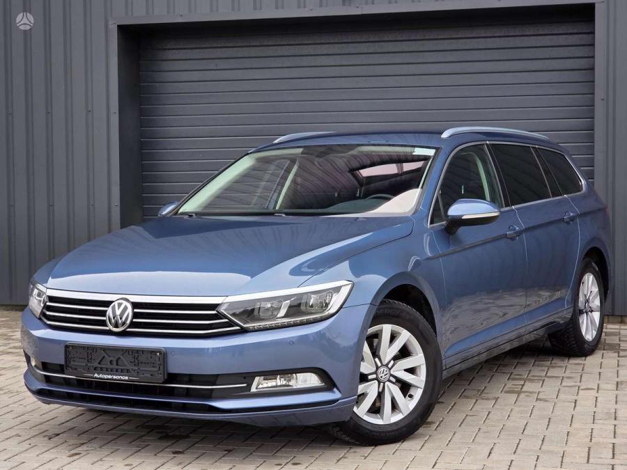 Blue Volkswagen Passat 2016 in Kaunas, with an engine capacity of 1.60 L and mileage of 300 thousand km for 7999 €, photo 1 on AUTOMOTO.COM.LV