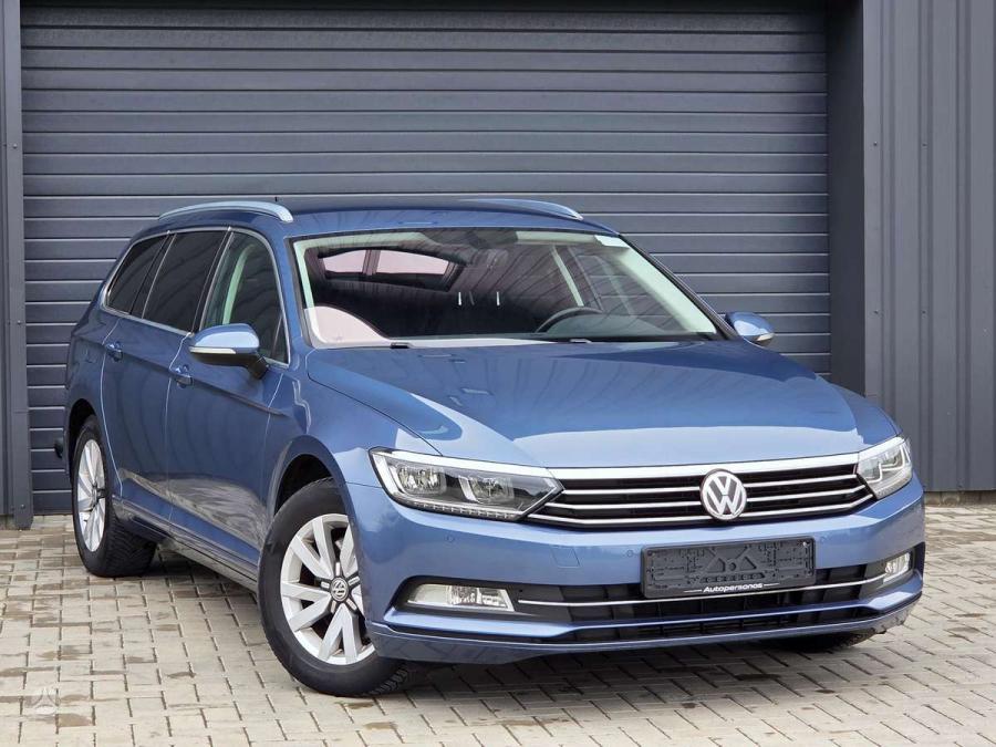 Blue Volkswagen Passat 2016 in Kaunas, with an engine capacity of 1.60 L and mileage of 300 thousand km for 7999 €, photo 6 on AUTOMOTO.COM.LV