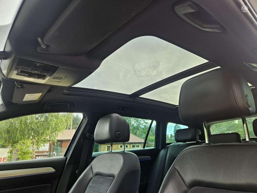 Blue Volkswagen Passat 2016 in Alytus, with an engine capacity of 1.40 L and mileage of 205 thousand km for 10699 €, photo 29 on AUTOMOTO.COM.LV