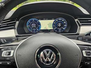 Blue Volkswagen Passat 2016 in Alytus, with an engine capacity of 1.40 L and mileage of 205 thousand km for 10699 €, photo 31 on AUTOMOTO.COM.LV