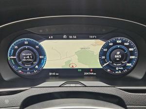 Blue Volkswagen Passat 2016 in Alytus, with an engine capacity of 1.40 L and mileage of 205 thousand km for 10699 €, photo 33 on AUTOMOTO.COM.LV