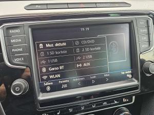 Blue Volkswagen Passat 2016 in Alytus, with an engine capacity of 1.40 L and mileage of 205 thousand km for 10699 €, photo 43 on AUTOMOTO.COM.LV
