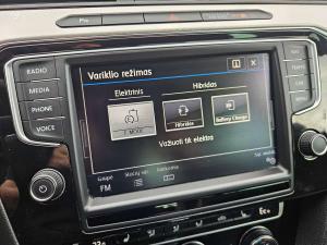 Blue Volkswagen Passat 2016 in Alytus, with an engine capacity of 1.40 L and mileage of 205 thousand km for 10699 €, photo 45 on AUTOMOTO.COM.LV