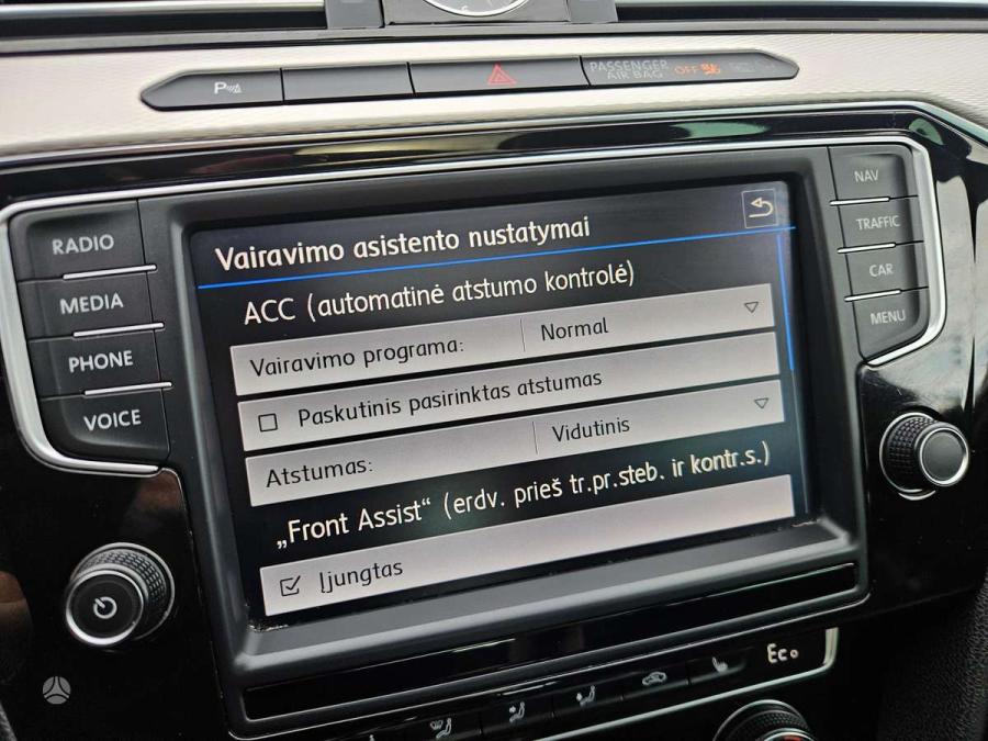 Blue Volkswagen Passat 2016 in Alytus, with an engine capacity of 1.40 L and mileage of 205 thousand km for 10699 €, photo 47 on AUTOMOTO.COM.LV