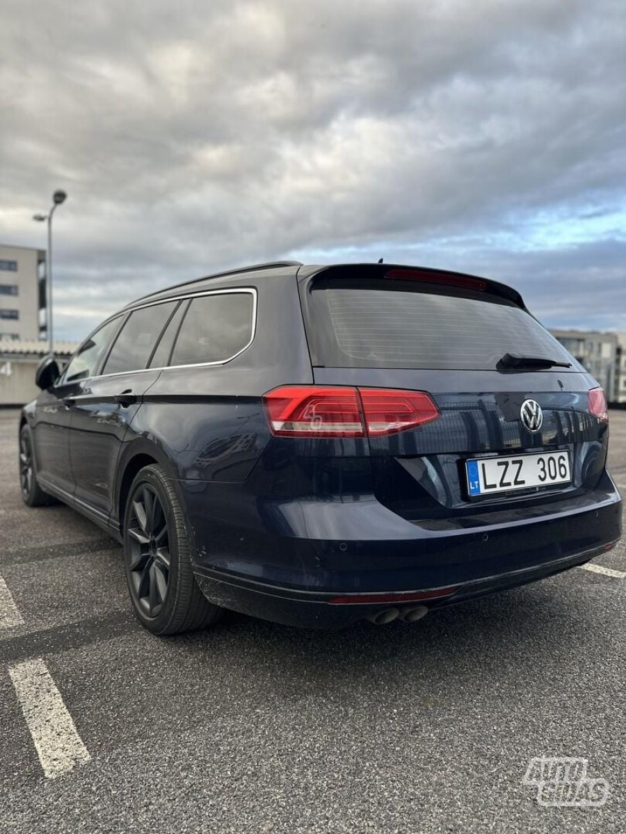 Blue Volkswagen Passat 2016 in Zarasai, with an engine capacity of 2.00 L and mileage of 281 thousand km for 8499 €, photo 6 on AUTOMOTO.COM.LV