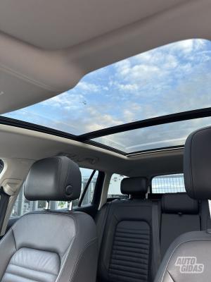 Blue Volkswagen Passat 2016 in Zarasai, with an engine capacity of 2.00 L and mileage of 281 thousand km for 8499 €, photo 8 on AUTOMOTO.COM.LV