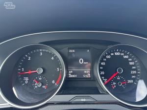Blue Volkswagen Passat 2016 in Zarasai, with an engine capacity of 2.00 L and mileage of 281 thousand km for 8499 €, photo 16 on AUTOMOTO.COM.LV