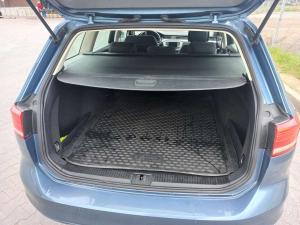 Blue Volkswagen Passat 2016 in Vilnius, with an engine capacity of 1.60 L and mileage of 283 thousand km for 6400 €, photo 5 on AUTOMOTO.COM.LV