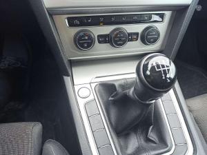 Blue Volkswagen Passat 2016 in Vilnius, with an engine capacity of 1.60 L and mileage of 283 thousand km for 6400 €, photo 10 on AUTOMOTO.COM.LV
