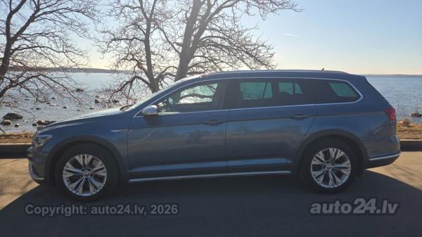 Blue Volkswagen Passat 2017 in Tallinn, with an engine capacity of 2.00 L and mileage of 170 thousand km for 18000 €, photo 4 on AUTOMOTO.COM.LV