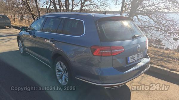 Blue Volkswagen Passat 2017 in Tallinn, with an engine capacity of 2.00 L and mileage of 170 thousand km for 18000 €, photo 8 on AUTOMOTO.COM.LV