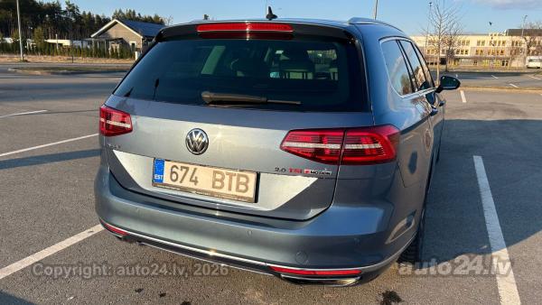 Blue Volkswagen Passat 2017 in Tallinn, with an engine capacity of 2.00 L and mileage of 121 thousand km for 19900 €, photo 5 on AUTOMOTO.COM.LV