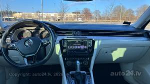 Zils Volkswagen Passat 2017 Tallina, ar dzinēja tilpumu 2.00 L un nobraukumu 121 tūkst. km par 19900 €, foto 13 vietnē AUTOMOTO.COM.LV