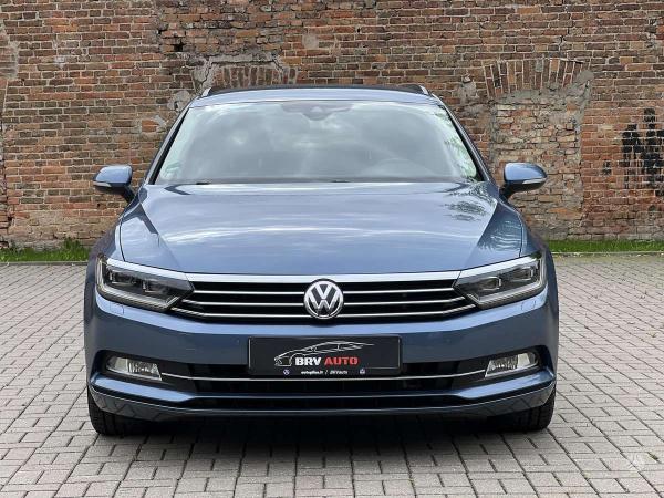 Blue Volkswagen Passat 2017 in Kedainiai, with an engine capacity of 1.97 L and mileage of 303 thousand km for 9850 €, photo 3 on AUTOMOTO.COM.LV