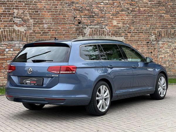 Blue Volkswagen Passat 2017 in Kedainiai, with an engine capacity of 1.97 L and mileage of 303 thousand km for 9850 €, photo 7 on AUTOMOTO.COM.LV