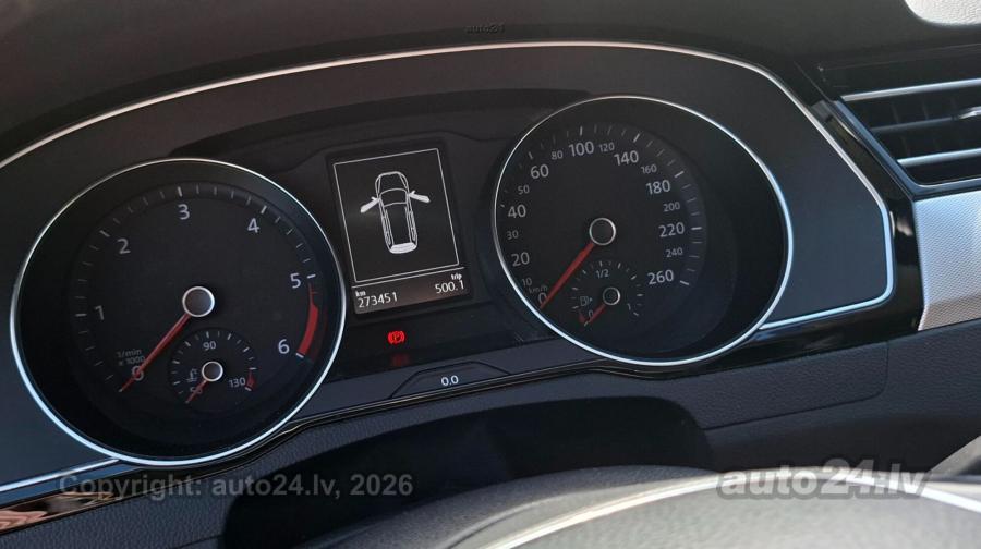 Zils Volkswagen Passat 2017 Rakvere, ar dzinēja tilpumu 1.60 L un nobraukumu 273 tūkst. km par 8900 €, foto 5 vietnē AUTOMOTO.COM.LV