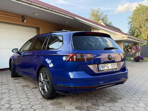 Blue Volkswagen Passat 2017 in Vilnius, with an engine capacity of 1.97 L and mileage of 460 thousand km for 9350 €, photo 5 on AUTOMOTO.COM.LV