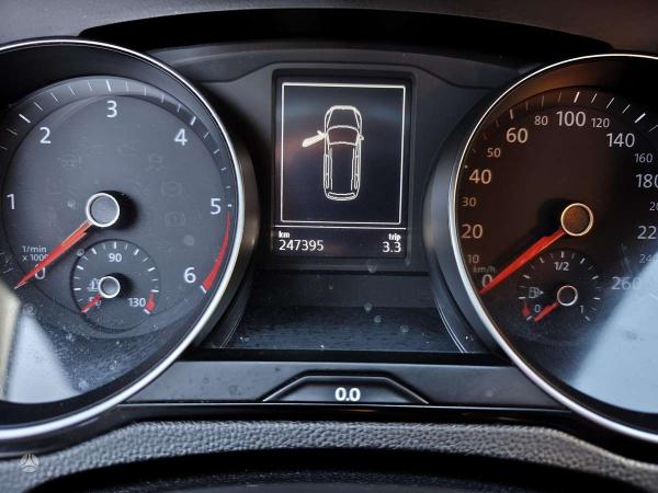 Blue Volkswagen Passat 2017 in Panevezys, with an engine capacity of 1.60 L and mileage of 245 thousand km for 8800 €, photo 2 on AUTOMOTO.COM.LV