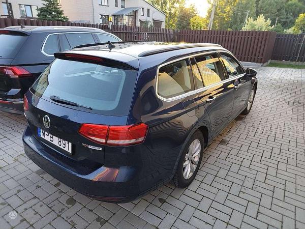 Blue Volkswagen Passat 2017 in Panevezys, with an engine capacity of 1.60 L and mileage of 245 thousand km for 8800 €, photo 6 on AUTOMOTO.COM.LV