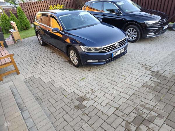 Blue Volkswagen Passat 2017 in Panevezys, with an engine capacity of 1.60 L and mileage of 245 thousand km for 8800 €, photo 8 on AUTOMOTO.COM.LV