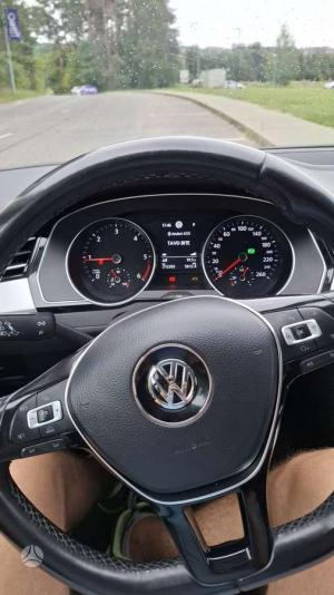 Blue Volkswagen Passat 2017 in Vilnius, with an engine capacity of 1.97 L and mileage of 312 thousand km for 9300 €, photo 8 on AUTOMOTO.COM.LV