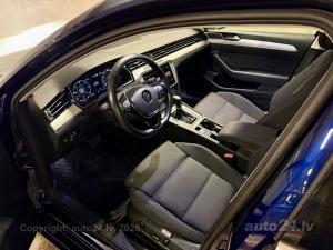 Blue Volkswagen Passat 2018 in Tallinn, with an engine capacity of 2.00 L and mileage of 91 thousand km for 15500 €, photo 9 on AUTOMOTO.COM.LV