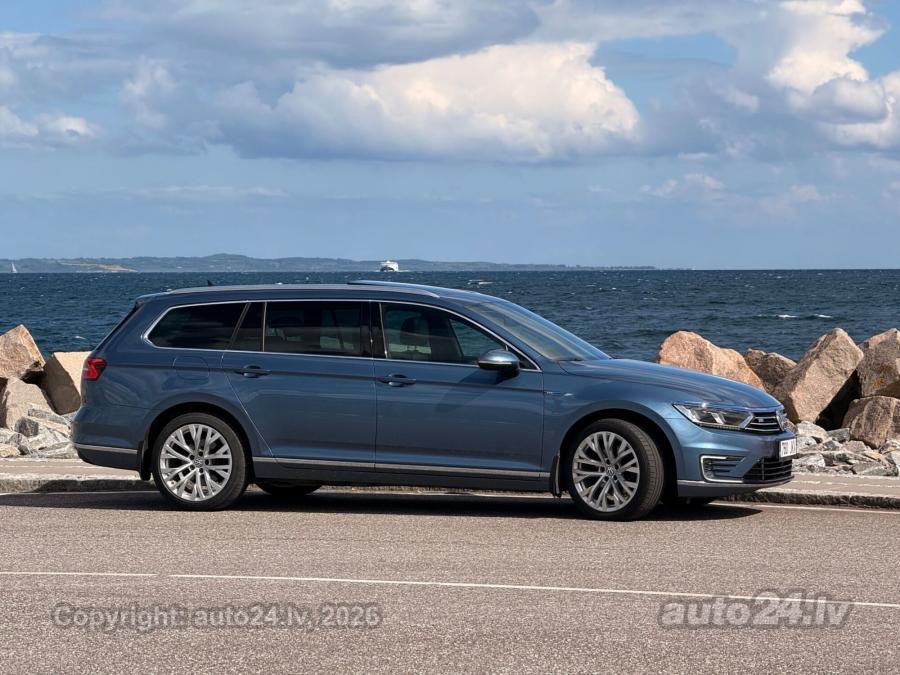 Zils Volkswagen Passat 2018 Tallina, ar dzinēja tilpumu 1.40 L un nobraukumu 160 tūkst. km par 15500 €, foto 5 vietnē AUTOMOTO.COM.LV