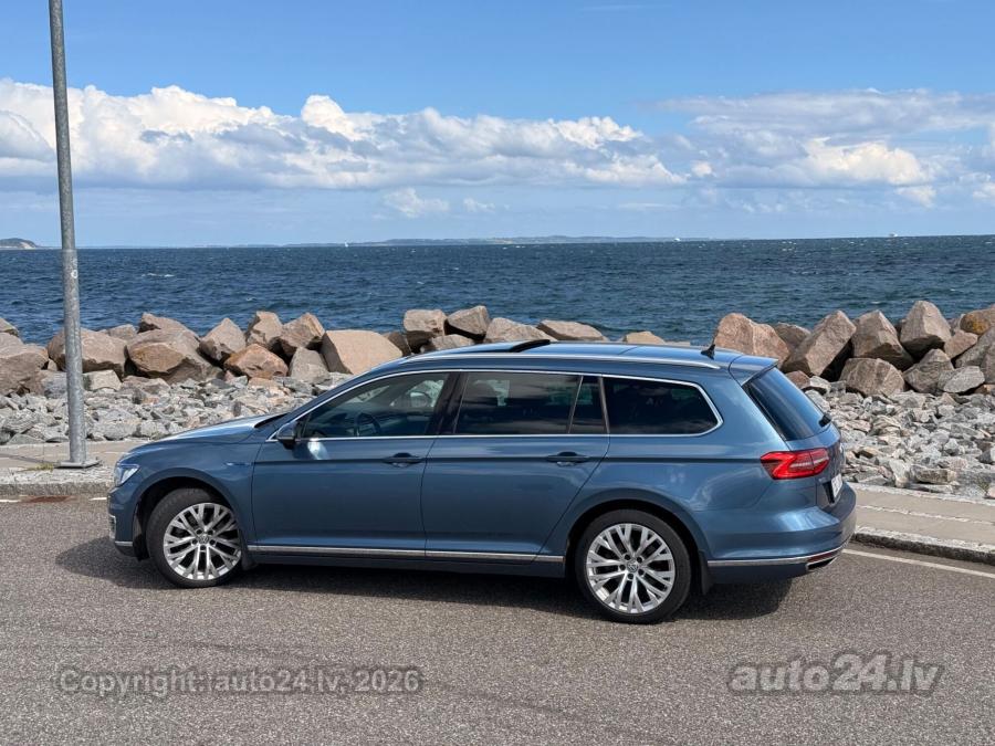 Zils Volkswagen Passat 2018 Tallina, ar dzinēja tilpumu 1.40 L un nobraukumu 160 tūkst. km par 15500 €, foto 7 vietnē AUTOMOTO.COM.LV