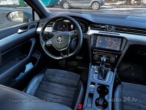 Zils Volkswagen Passat 2018 Tallina, ar dzinēja tilpumu 1.40 L un nobraukumu 160 tūkst. km par 15500 €, foto 13 vietnē AUTOMOTO.COM.LV
