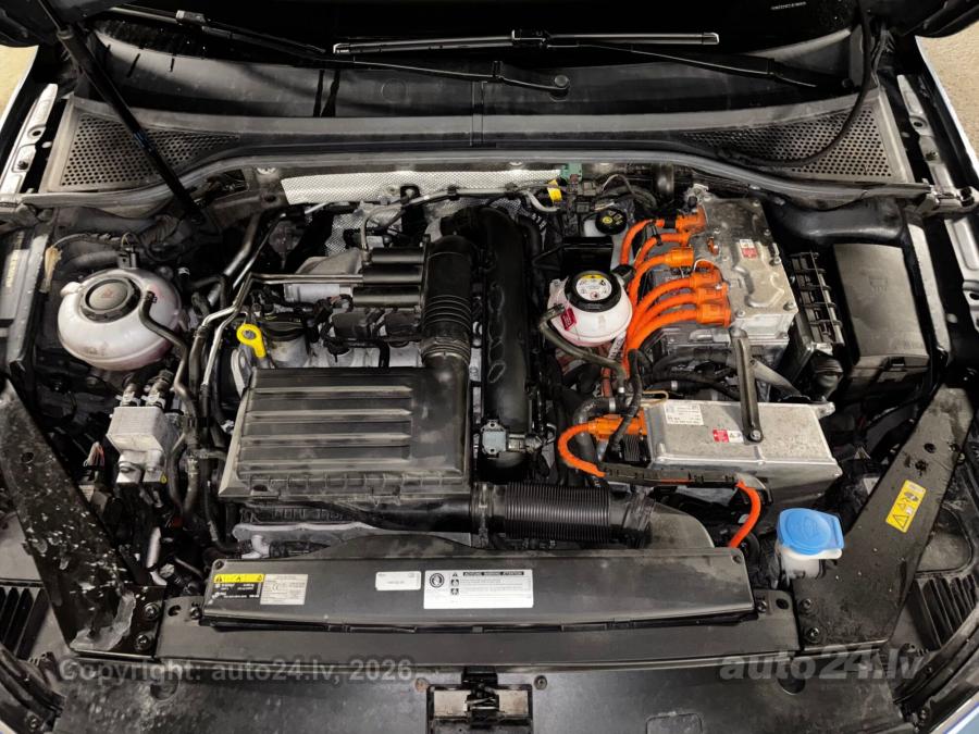 Zils Volkswagen Passat 2018 Tallina, ar dzinēja tilpumu 1.40 L un nobraukumu 160 tūkst. km par 15500 €, foto 14 vietnē AUTOMOTO.COM.LV