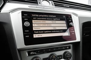 Blue Volkswagen Passat 2019 in Riga, with an engine capacity of 1.50 L and mileage of 140 thousand km for 14000 €, photo 22 on AUTOMOTO.COM.LV