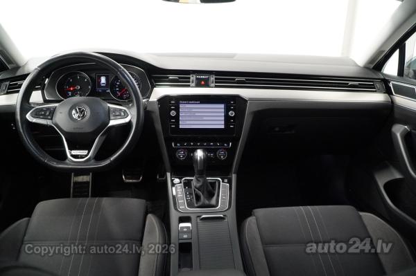 Blue Volkswagen Passat 2019 in Tallinn, with an engine capacity of 2.00 L and mileage of 168 thousand km for 22790 €, photo 9 on AUTOMOTO.COM.LV
