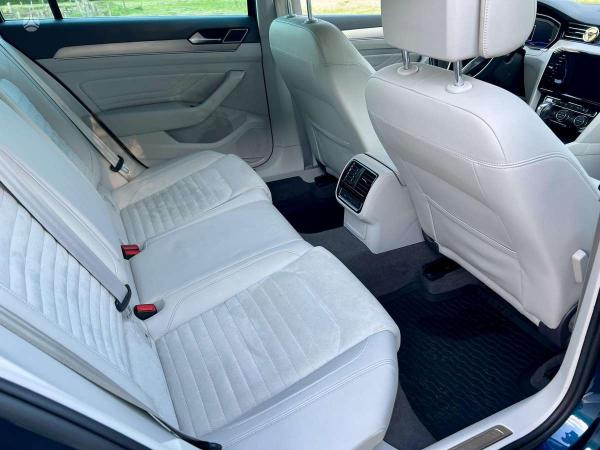 Zils Volkswagen Passat 2019 Alīta, ar dzinēja tilpumu 1.50 L un nobraukumu 147 tūkst. km par 18600 €, foto 9 vietnē AUTOMOTO.COM.LV