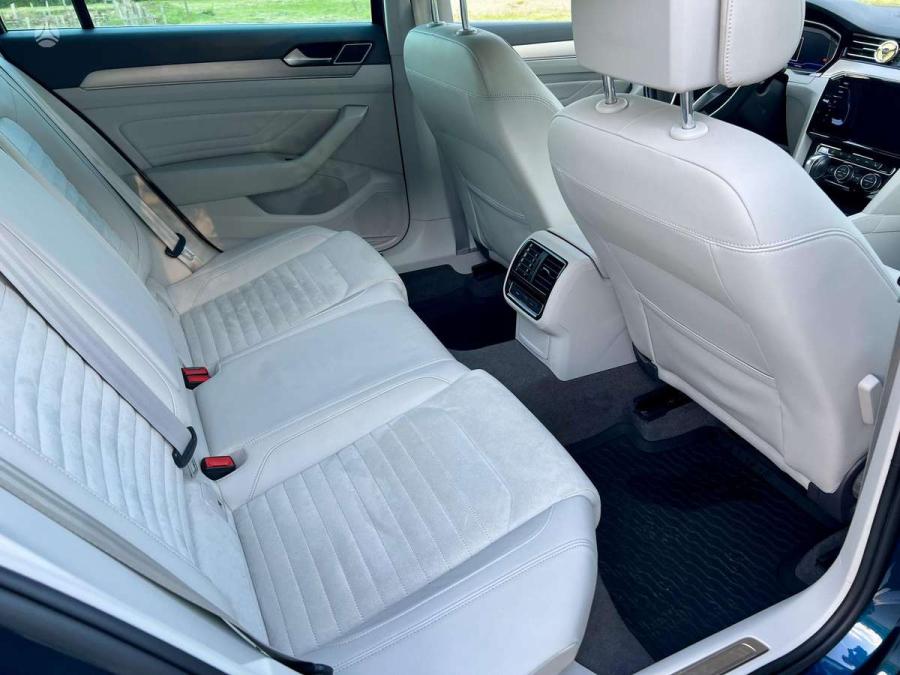 Zils Volkswagen Passat 2019 Alīta, ar dzinēja tilpumu 1.50 L un nobraukumu 147 tūkst. km par 18600 €, foto 10 vietnē AUTOMOTO.COM.LV