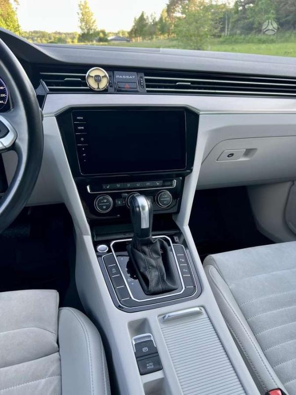 Zils Volkswagen Passat 2019 Alīta, ar dzinēja tilpumu 1.50 L un nobraukumu 147 tūkst. km par 18600 €, foto 10 vietnē AUTOMOTO.COM.LV
