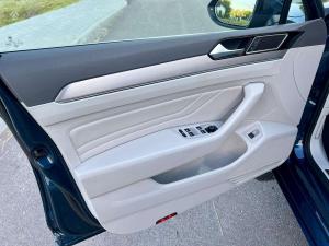 Zils Volkswagen Passat 2019 Alīta, ar dzinēja tilpumu 1.50 L un nobraukumu 147 tūkst. km par 18600 €, foto 16 vietnē AUTOMOTO.COM.LV