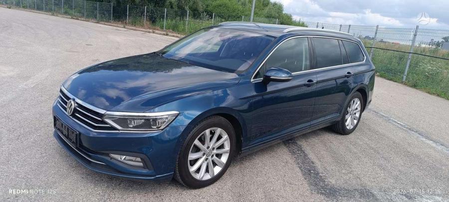 Blue Volkswagen Passat 2019 in Marijampole, with an engine capacity of 1.97 L and mileage of 346 thousand km for 13400 €, photo 3 on AUTOMOTO.COM.LV