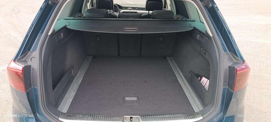 Blue Volkswagen Passat 2019 in Marijampole, with an engine capacity of 1.97 L and mileage of 346 thousand km for 13400 €, photo 10 on AUTOMOTO.COM.LV