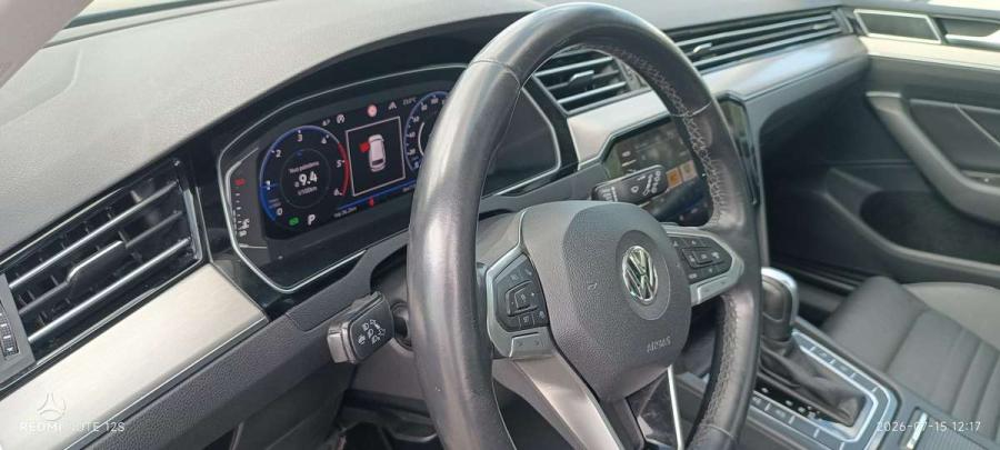 Blue Volkswagen Passat 2019 in Marijampole, with an engine capacity of 1.97 L and mileage of 346 thousand km for 13400 €, photo 13 on AUTOMOTO.COM.LV