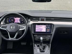 Blue Volkswagen Passat 2019 in Marijampole, with an engine capacity of 1.97 L and mileage of 346 thousand km for 13400 €, photo 23 on AUTOMOTO.COM.LV