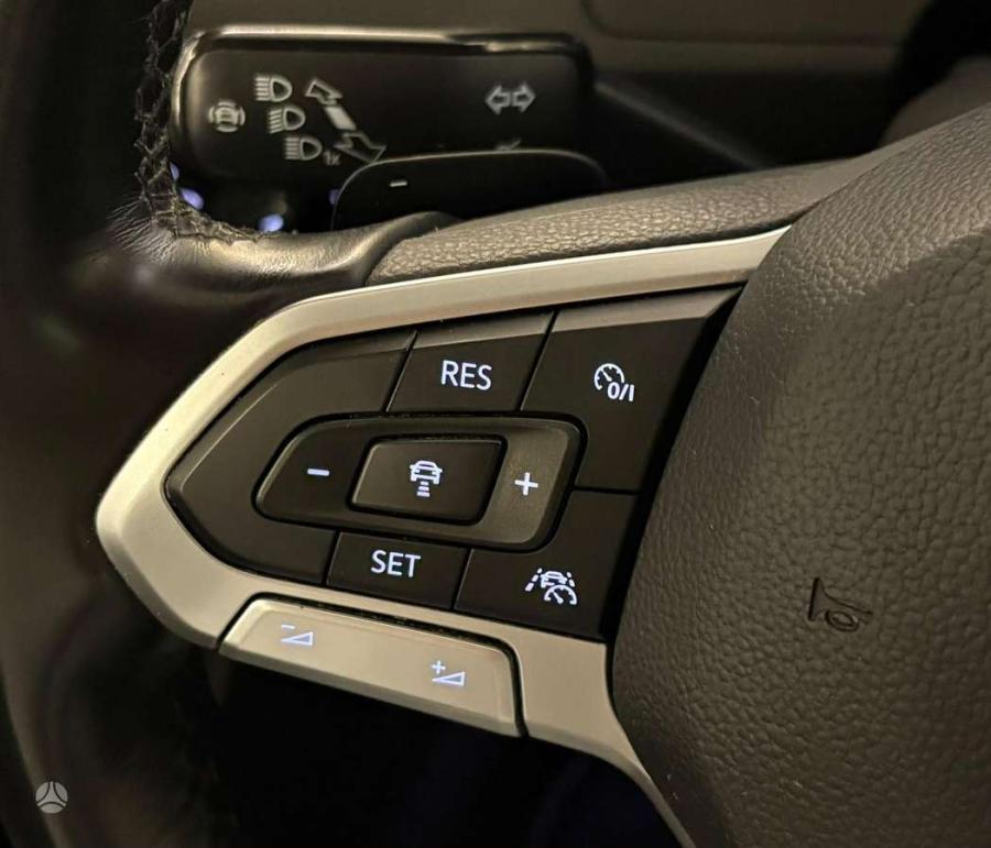 Zils Volkswagen Passat 2019 Marijampole, ar dzinēja tilpumu 1.97 L un nobraukumu 222 tūkst. km par 15750 €, foto 10 vietnē AUTOMOTO.COM.LV