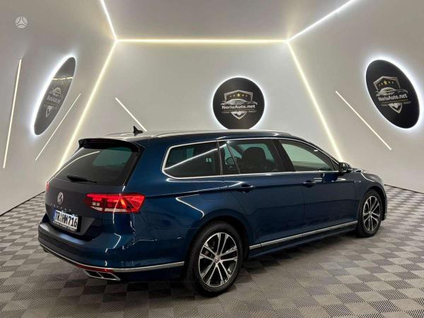 Blue Volkswagen Passat 2019 in Marijampole, with an engine capacity of 1.97 L and mileage of 222 thousand km for 15750 €, photo 11 on AUTOMOTO.COM.LV
