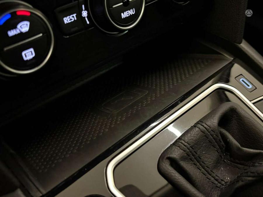 Zils Volkswagen Passat 2019 Marijampole, ar dzinēja tilpumu 1.97 L un nobraukumu 222 tūkst. km par 15750 €, foto 18 vietnē AUTOMOTO.COM.LV