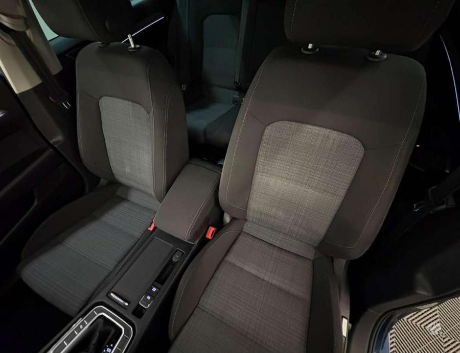 Zils Volkswagen Passat 2019 Marijampole, ar dzinēja tilpumu 1.97 L un nobraukumu 222 tūkst. km par 15750 €, foto 23 vietnē AUTOMOTO.COM.LV