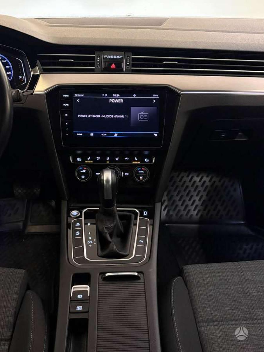 Zils Volkswagen Passat 2019 Marijampole, ar dzinēja tilpumu 1.97 L un nobraukumu 222 tūkst. km par 15750 €, foto 24 vietnē AUTOMOTO.COM.LV