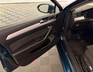 Zils Volkswagen Passat 2019 Marijampole, ar dzinēja tilpumu 1.97 L un nobraukumu 222 tūkst. km par 15750 €, foto 25 vietnē AUTOMOTO.COM.LV