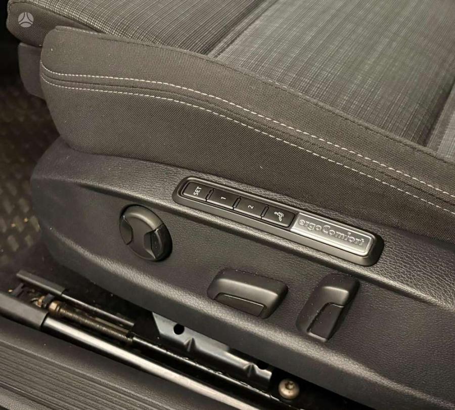Zils Volkswagen Passat 2019 Marijampole, ar dzinēja tilpumu 1.97 L un nobraukumu 222 tūkst. km par 15750 €, foto 28 vietnē AUTOMOTO.COM.LV