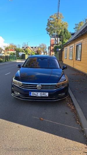 Blue Volkswagen Passat 2019 in Parnu, with an engine capacity of 1.50 L and mileage of 142 thousand km for 16000 €, photo 10 on AUTOMOTO.COM.LV
