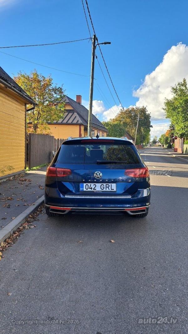 Фольксваген Пассат 2019 в Пярну на AUTOMOTO.COM.LV Синий Фольксваген Пассат 2019 в Пярну, объемом двигателя 1.50 л и пробегом 142 тыс. км за 16000 €, фото 11 на AUTOMOTO.COM.LV